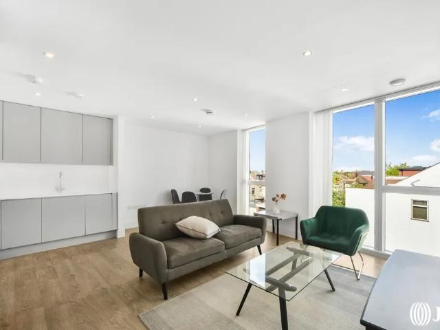 Apartment at Beaumont Road, Greater London