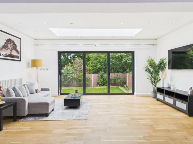 Apartment at Beaumont Road, Greater London
