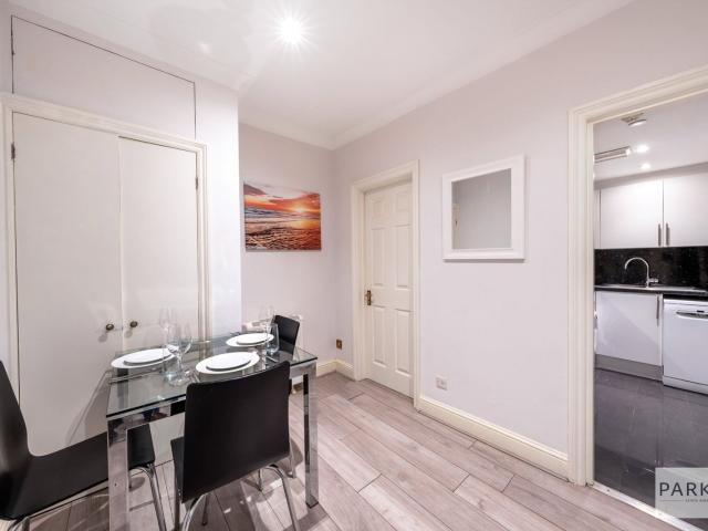 apartment at Beaufort Gardens, London, SW3 1PS