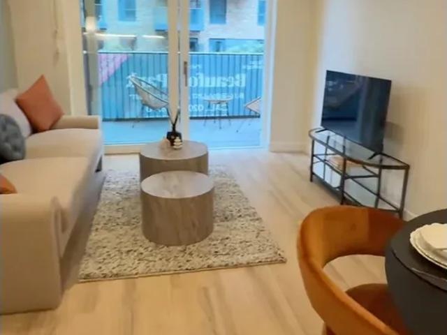Apartment at Beaufort Square, Greater London