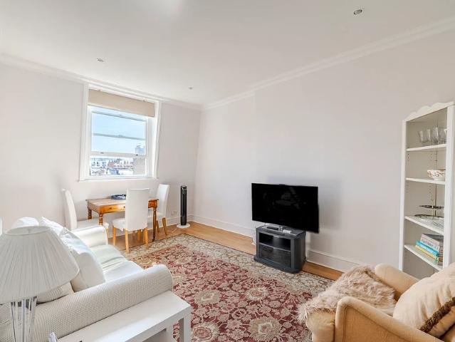 Apartment at Beaufort Street, Greater London