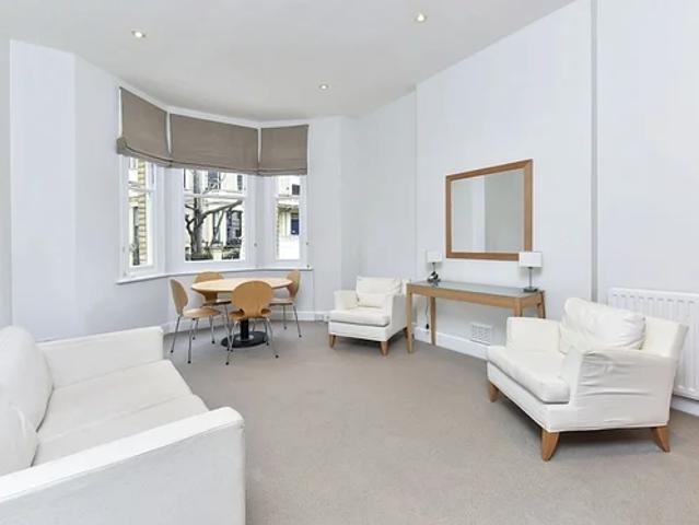 Apartment at Beaufort Street, Greater London