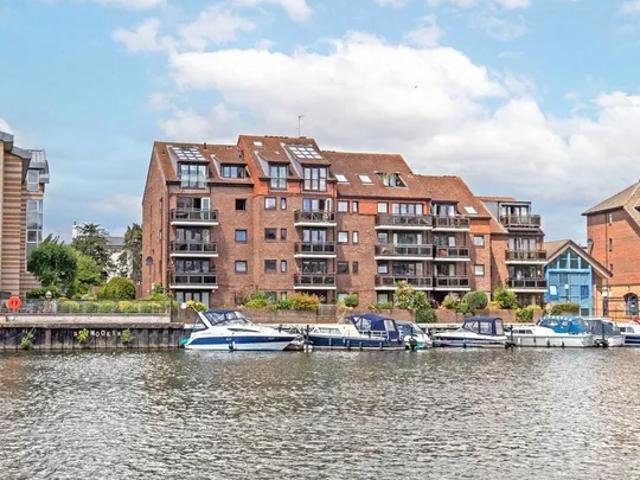Apartment at Becketts Place, Greater London