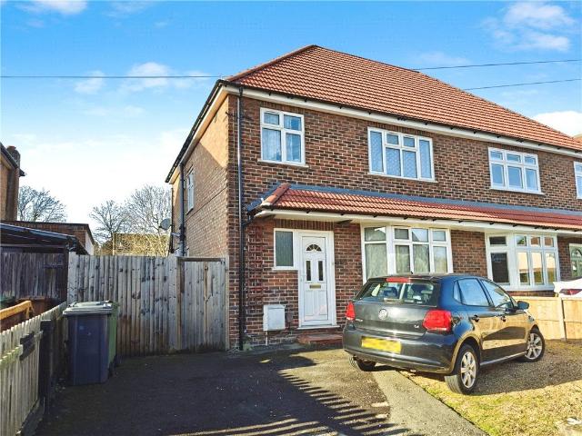 Apartment at Beckingham Road, Guildford
