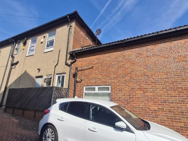 Apartment at Beckley Road, Wakefield