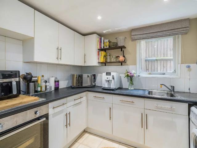 Apartment at Becondale Road, Greater London