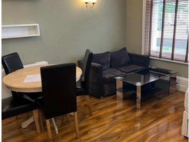 Apartment at Bedford Hill, Greater London