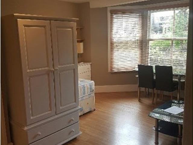 Apartment at Bedford Hill, Greater London