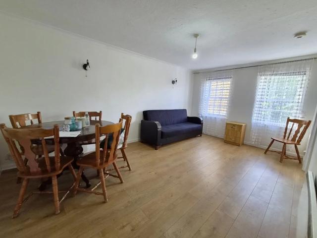 Apartment at Beechwood Mews, Greater London