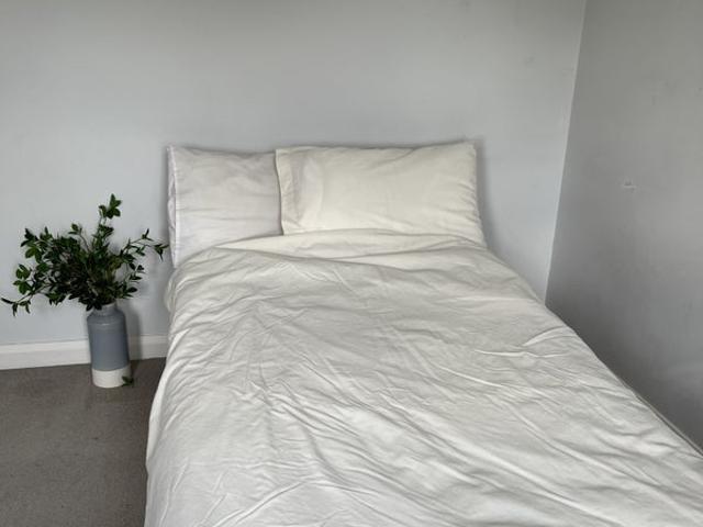 Room at Beechwood Avenue, Greater London