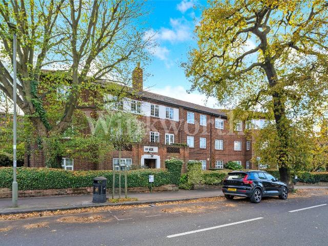 Apartment at Beechcroft Avenue, Greater London