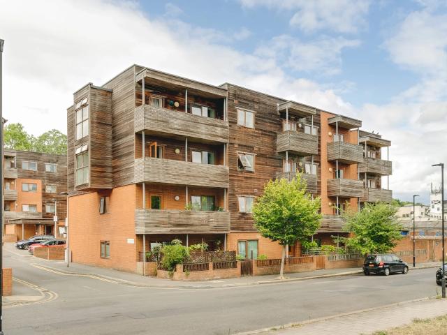 Apartment at Beeton Way, Greater London