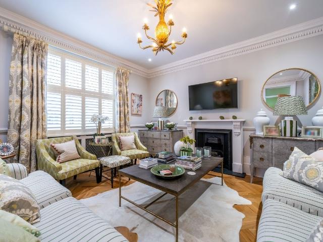 Apartment at Belgrave Road, City of Westminster