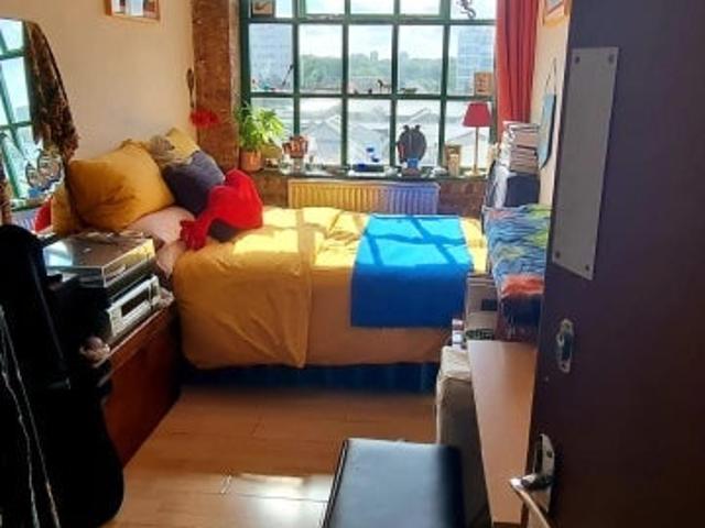 Apartment at Belfast Road, Greater London