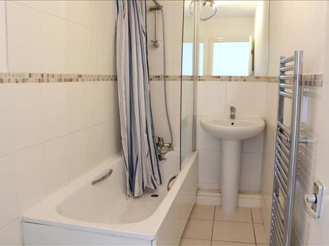 apartment at Bell Hill Road Bristol
