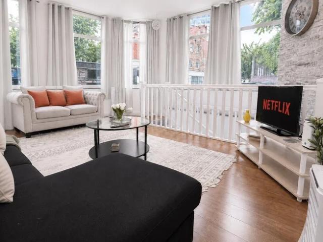 Apartment at Bell Street, City of Westminster
