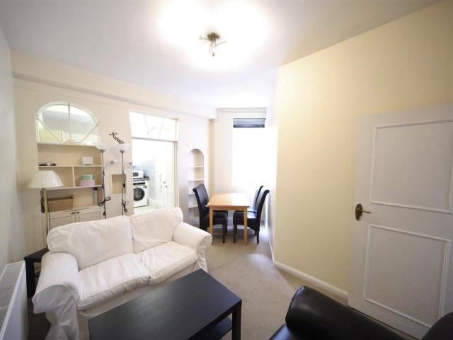 Apartment at Bell Street, City of Westminster