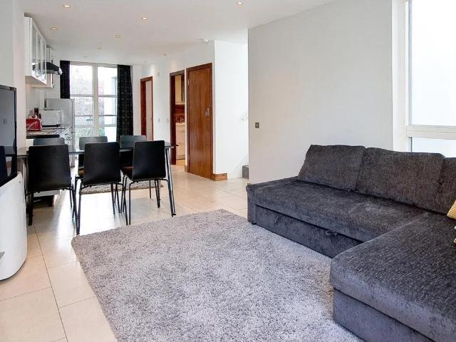 Apartment at Bell Street, City of Westminster