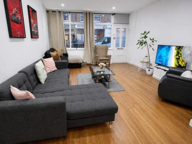 Apartment at Bell Street, City of Westminster