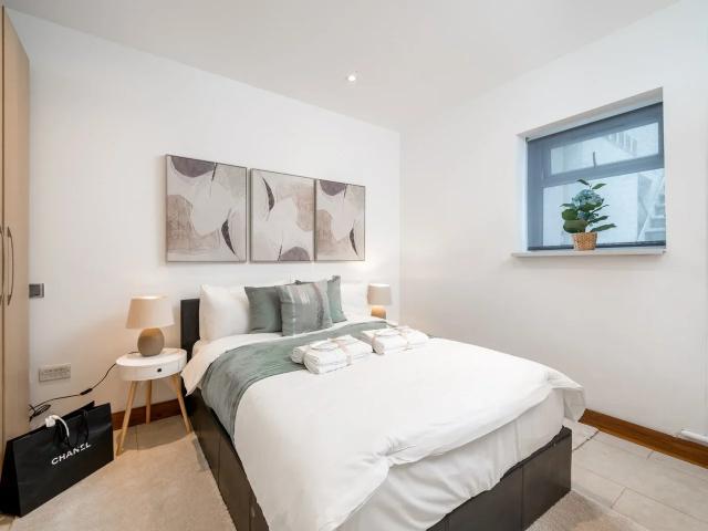 Apartment at Bell Street, City of Westminster
