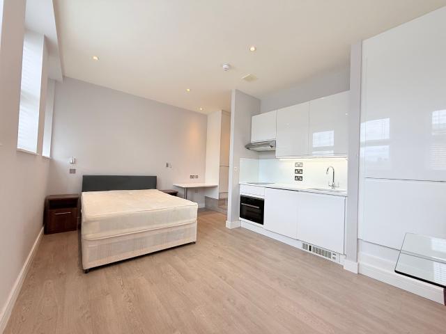 Apartment at Belle Vue Road, Greater London