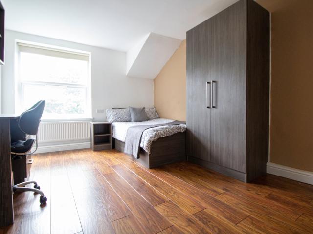 Apartment at Belle Vue Road, Leeds