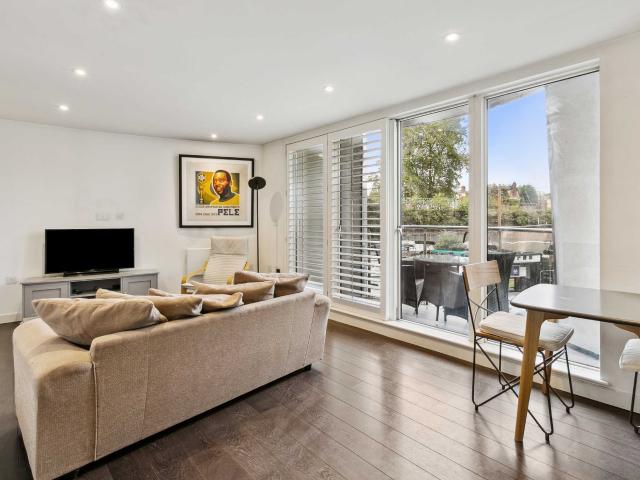 Apartment at Bellefields Road, Greater London