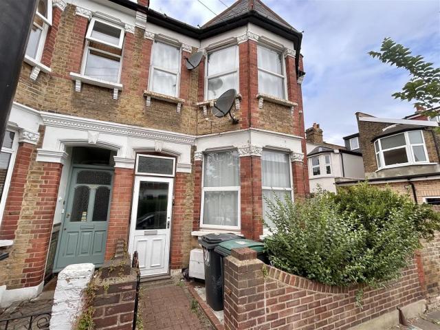 Apartment at Belmont Avenue, Greater London
