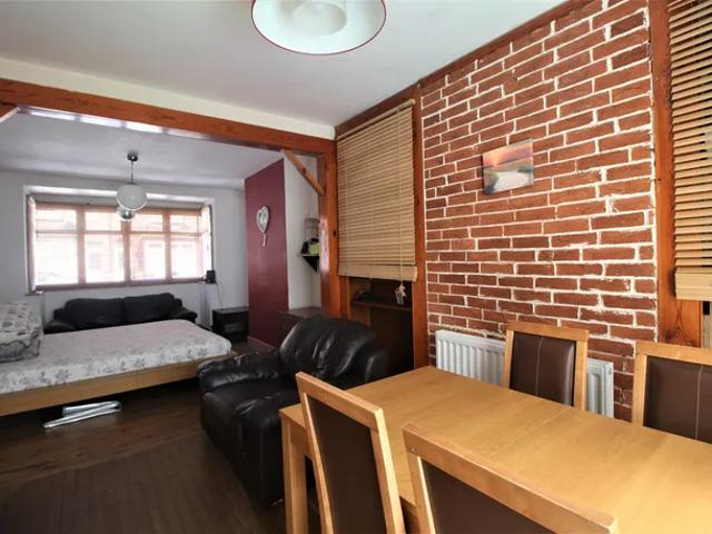 Apartment at Belmont Road, Greater London