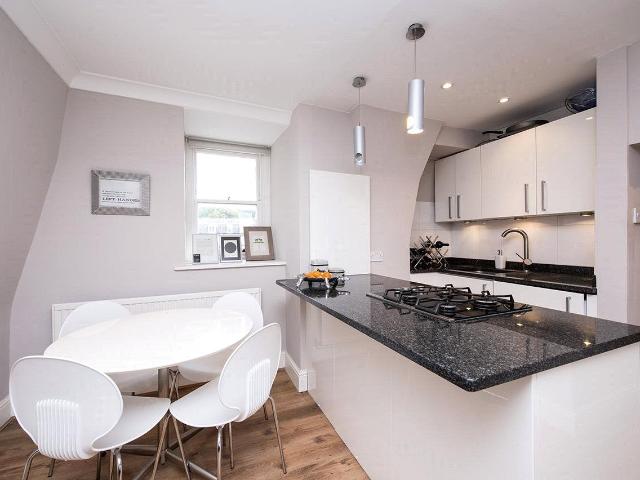 Apartment at Belsize Crescent, Greater London