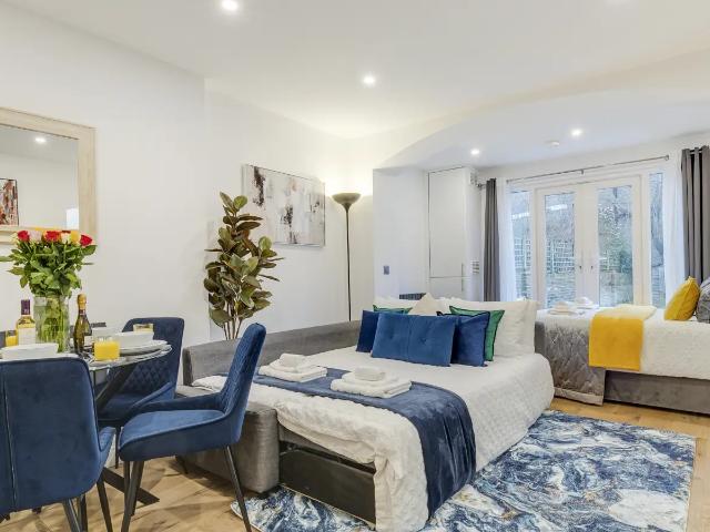 Apartment at Belsize Grove, Greater London