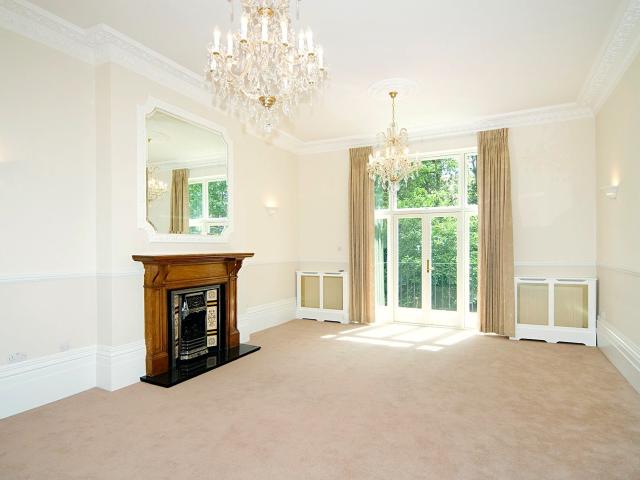 Apartment at Belsize Park Gardens, Greater London