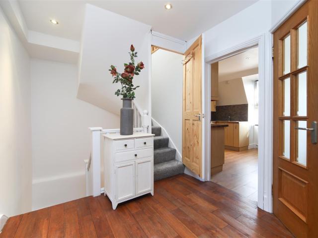 Apartment at Belsize Park Gardens, Greater London