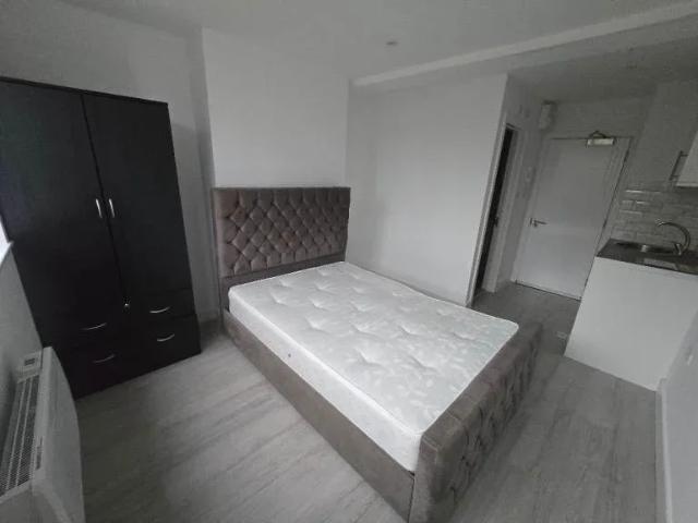 Apartment at Belsize Park Gardens, Greater London