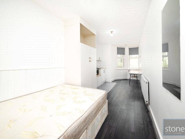 Apartment at Belsize Park, Greater London