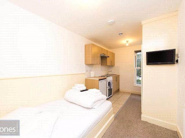 Apartment at Belsize Square, Greater London