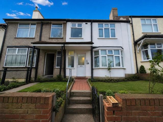 Apartment at Benhill Road, Greater London