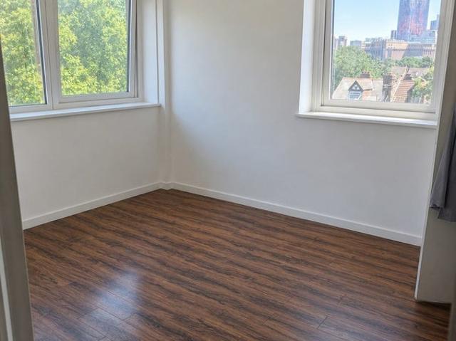 Apartment at Bensham Lane, Greater London
