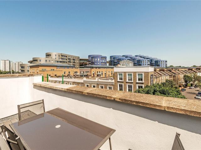 Apartment at Benwell Road, Greater London