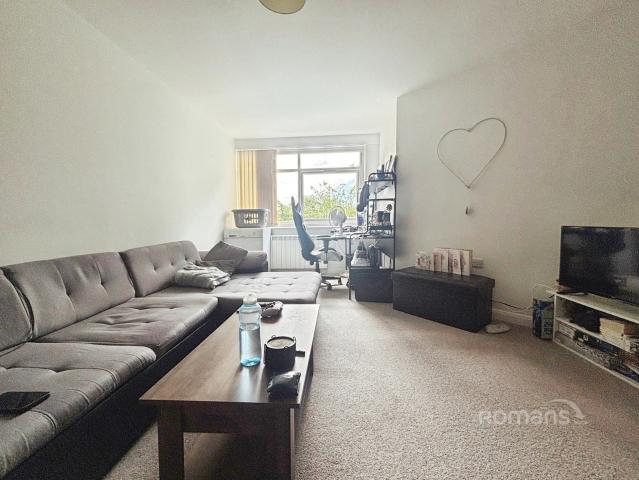 Apartment at Bentham Close, Swindon