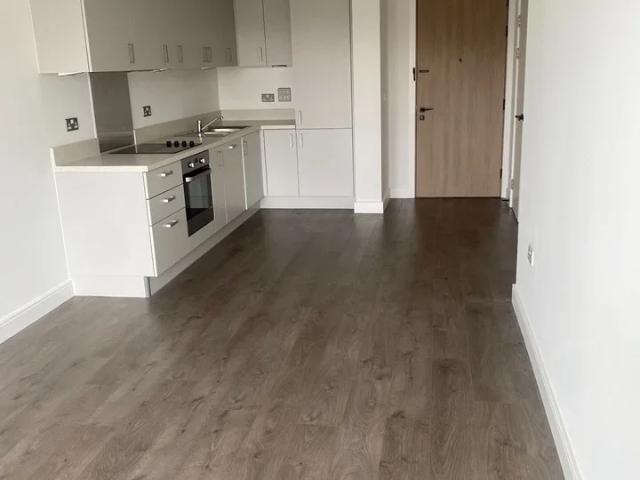 Apartment at Beresford Avenue, Greater London