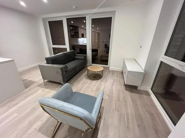 Apartment at Beresford Avenue, Greater London