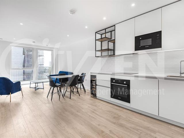 Apartment at Beresford Avenue, Greater London
