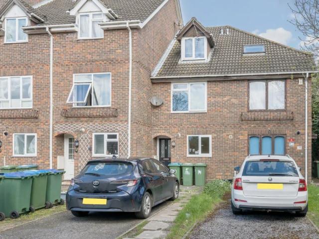 Apartment at Berkeley Close, Southampton