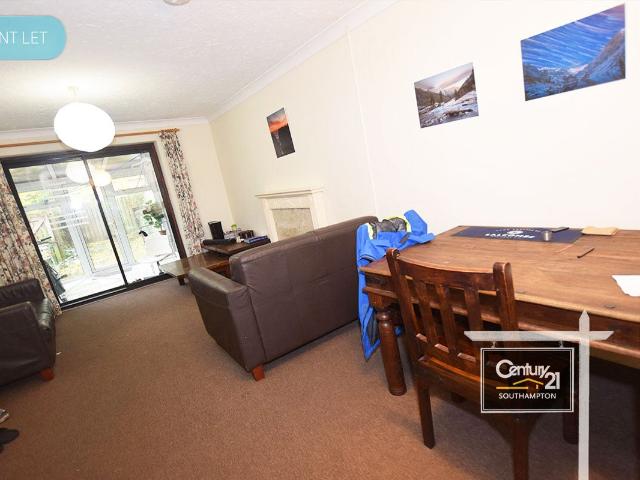 Apartment at Berkeley Close, Southampton