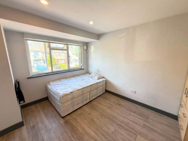 Apartment at Berkeley Avenue, Greater London