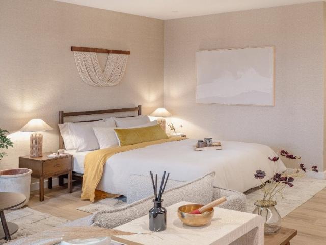 Apartment at Berkeley Avenue, Greater London