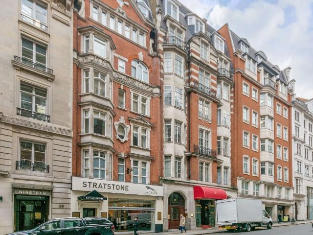 Apartment at Berkeley Street, City of Westminster