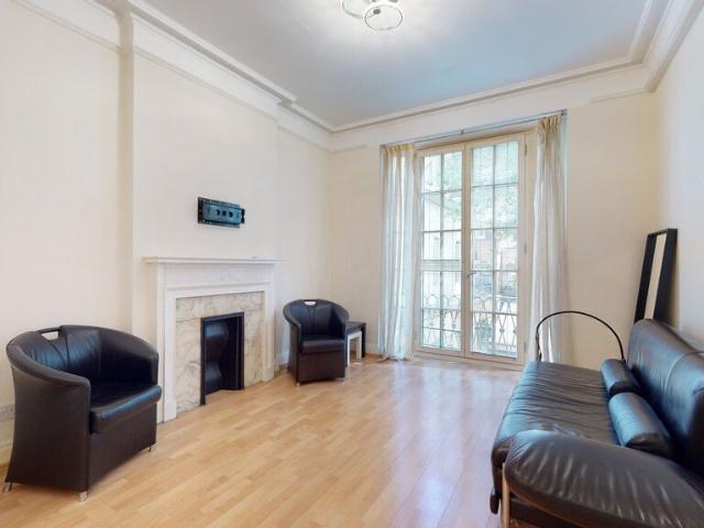 Apartment at Berkeley Street, City of Westminster