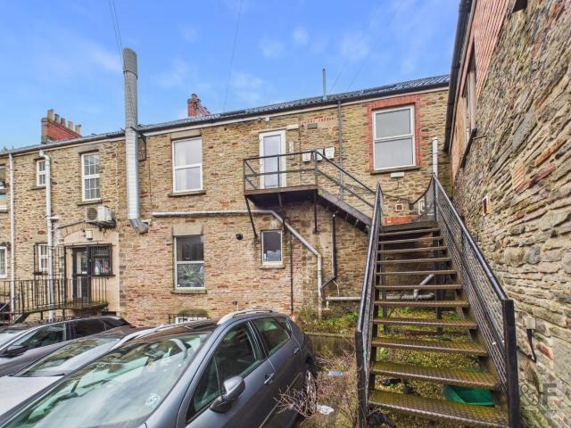 Apartment at Berkeley Road, Kingswood